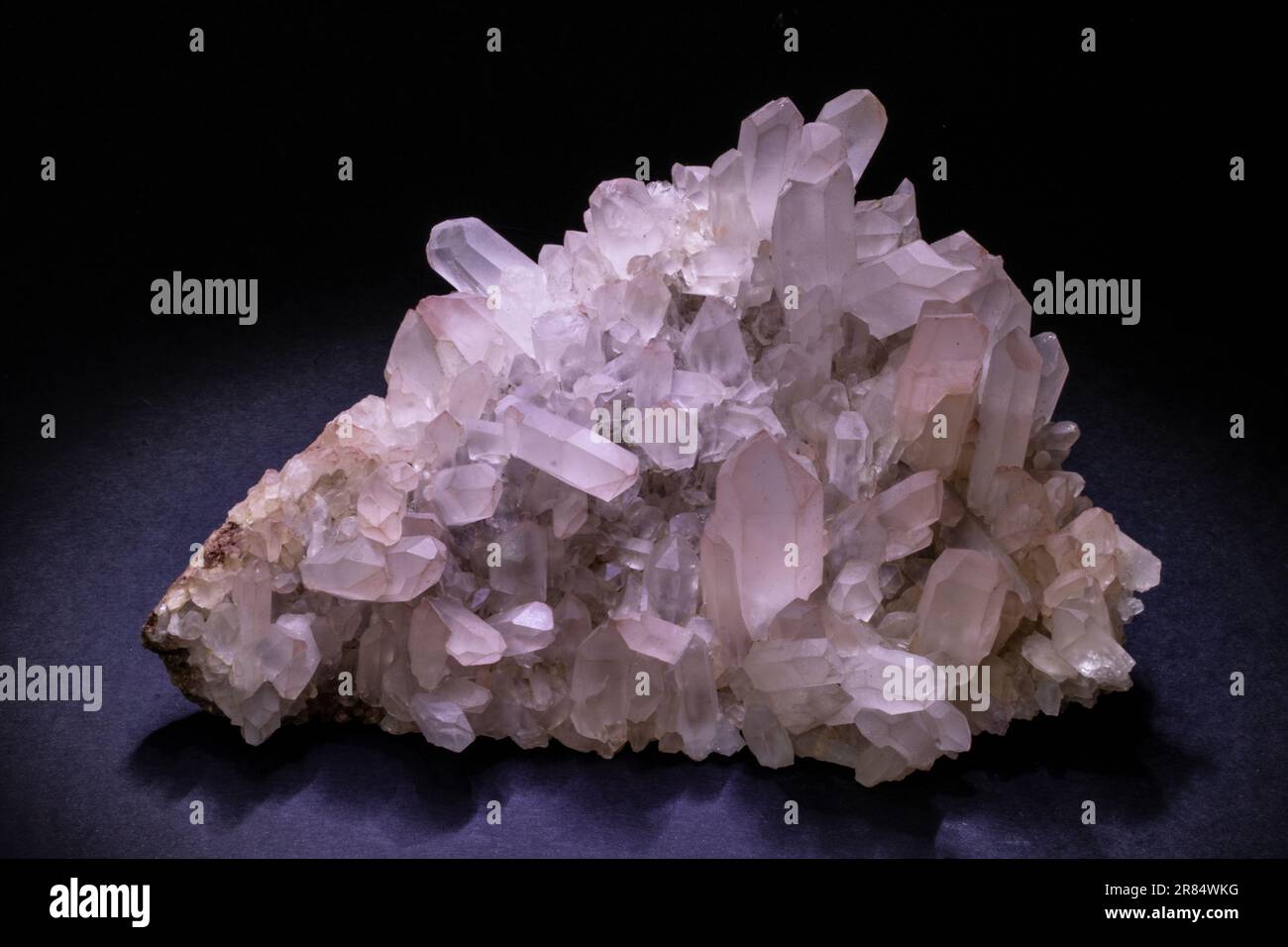 Quartz crystal mineral Stock Photo - Alamy