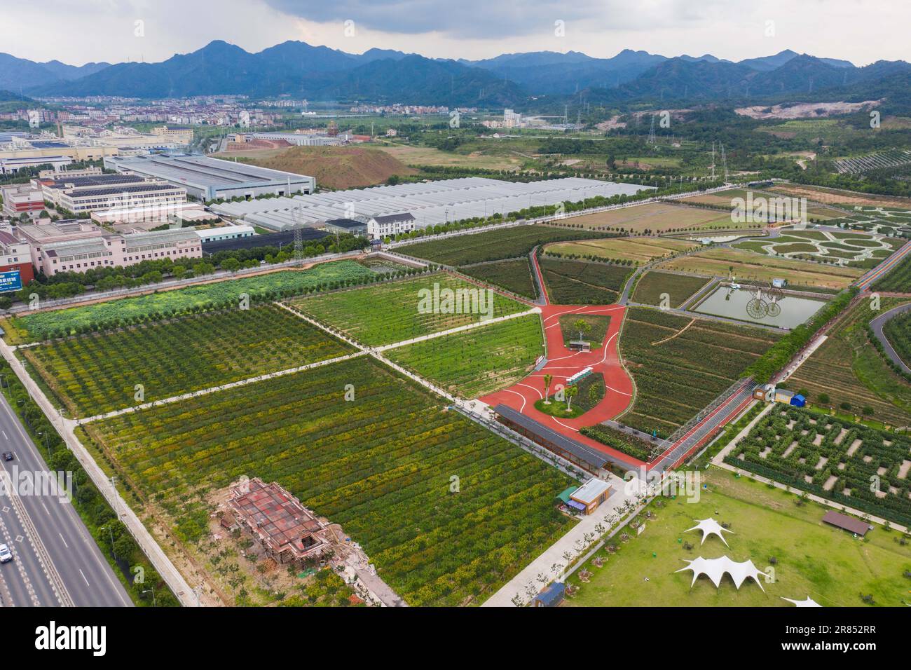 (230619) -- DONGYANG, June 19, 2023 (Xinhua) -- This aerial photo taken ...