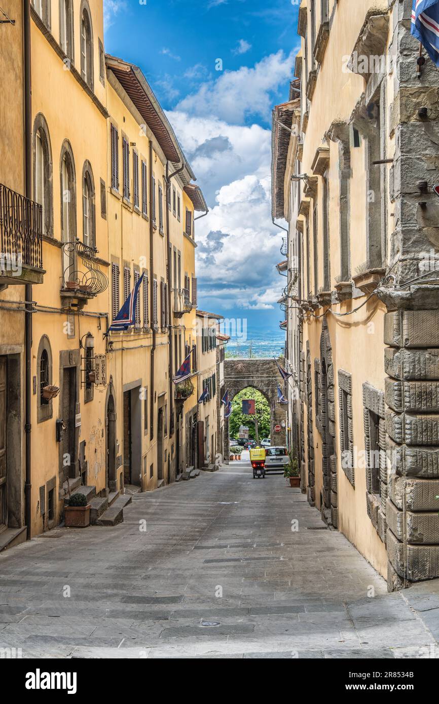 Traditional homes in the Etruscan city of Cortona, Tuscany, Italy Stock ...