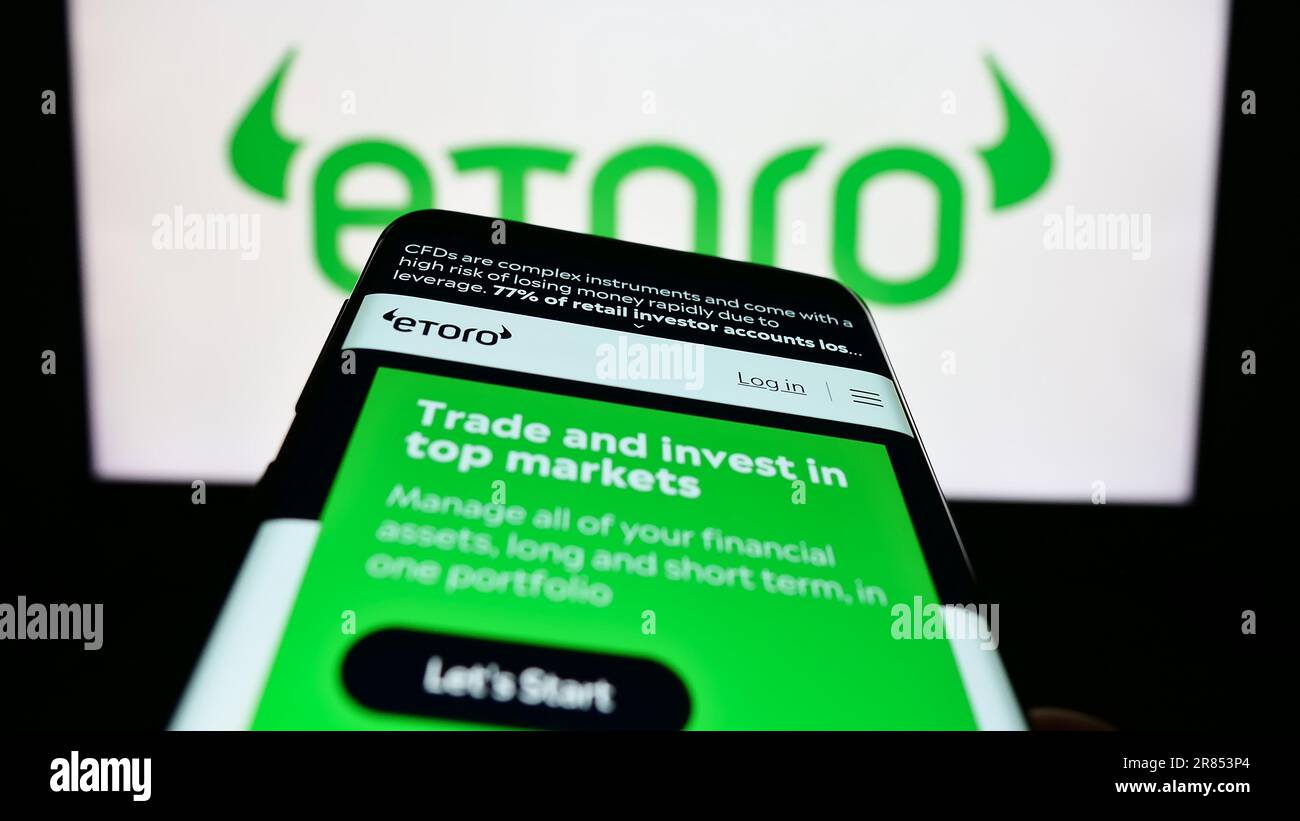 Etoro logo hi-res stock photography and images - Alamy