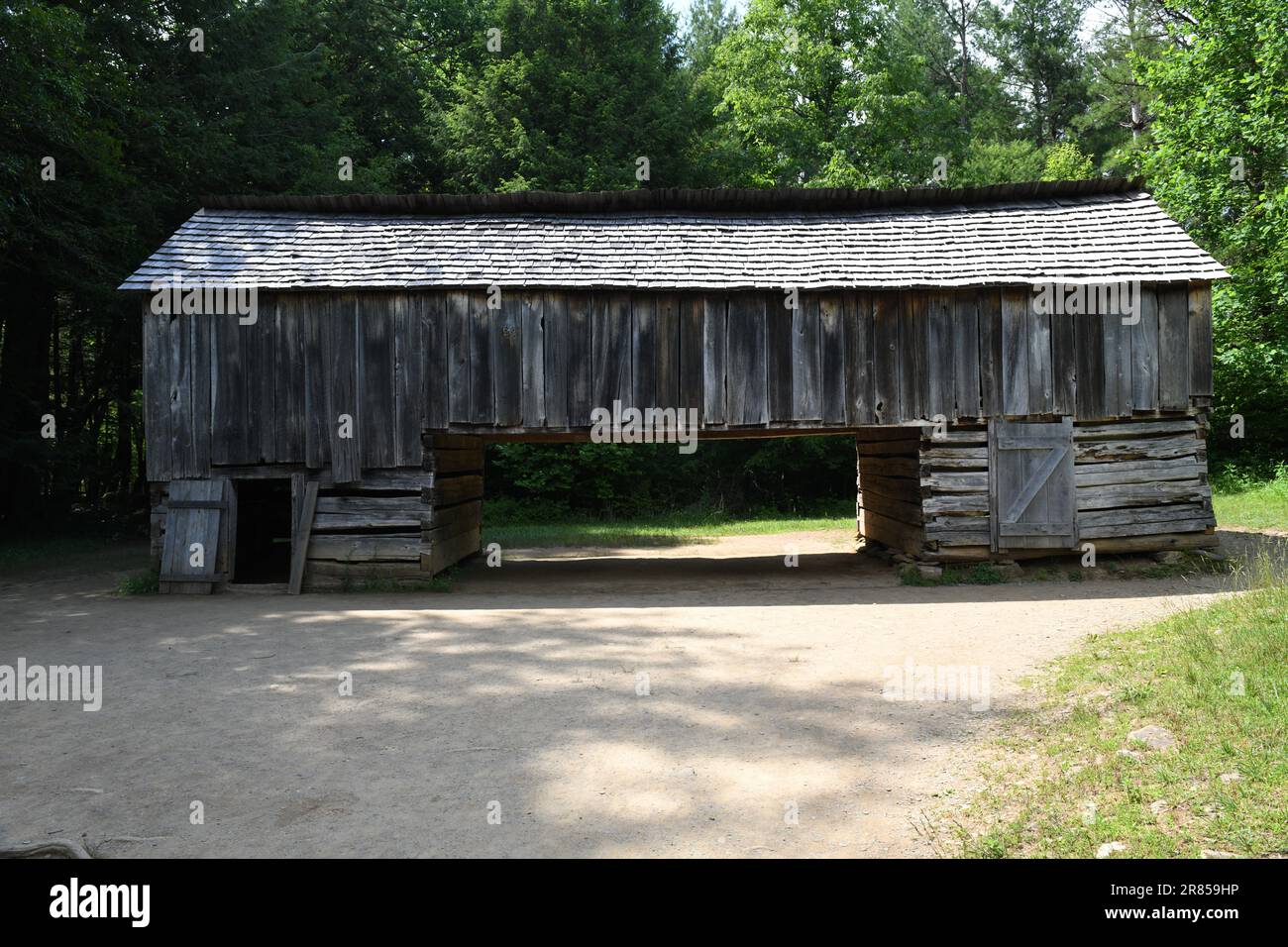 Farmstead in Cades Cove Stock Photo - Alamy