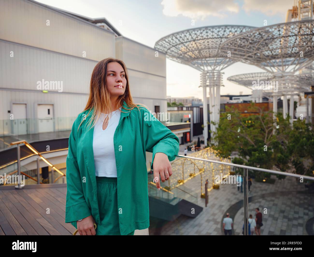 Woman arab expat happy hi-res stock photography and images - Alamy