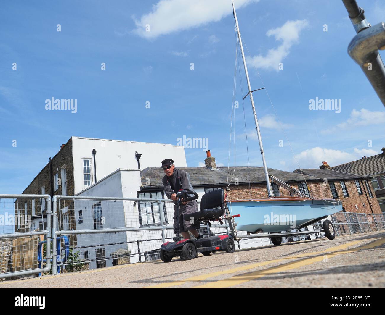Sailing dinghy 1970s hi-res stock photography and images - Alamy