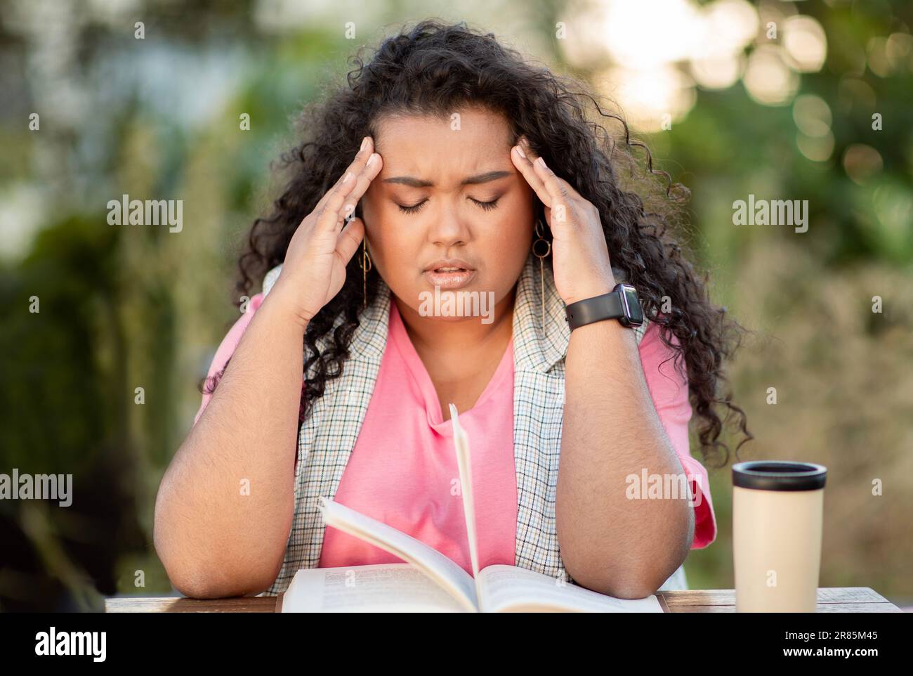 Female medical student book read hi-res stock photography and images ...