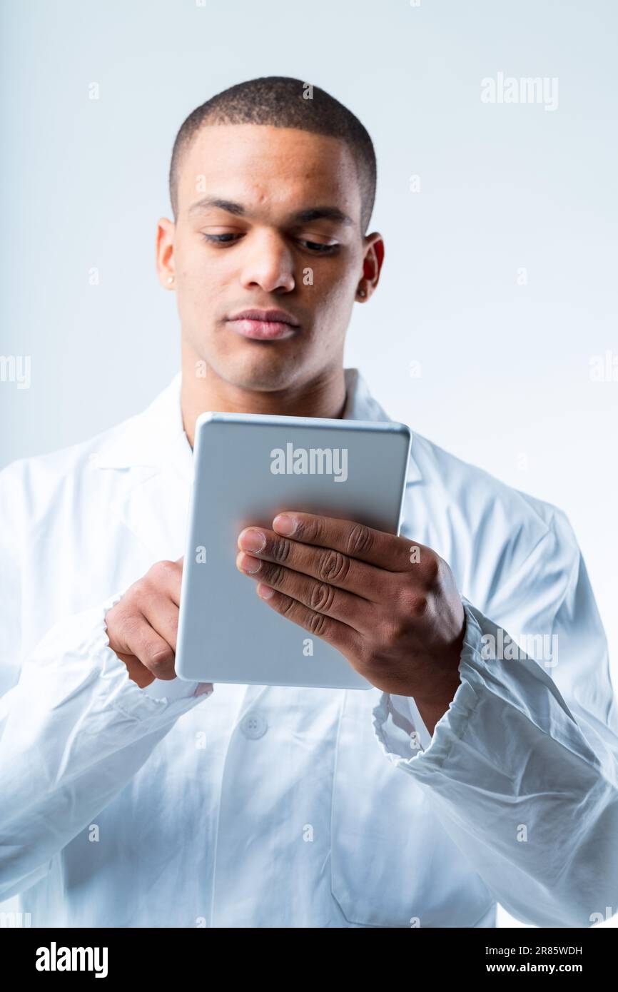 Researcher controls hi-res stock photography and images - Alamy