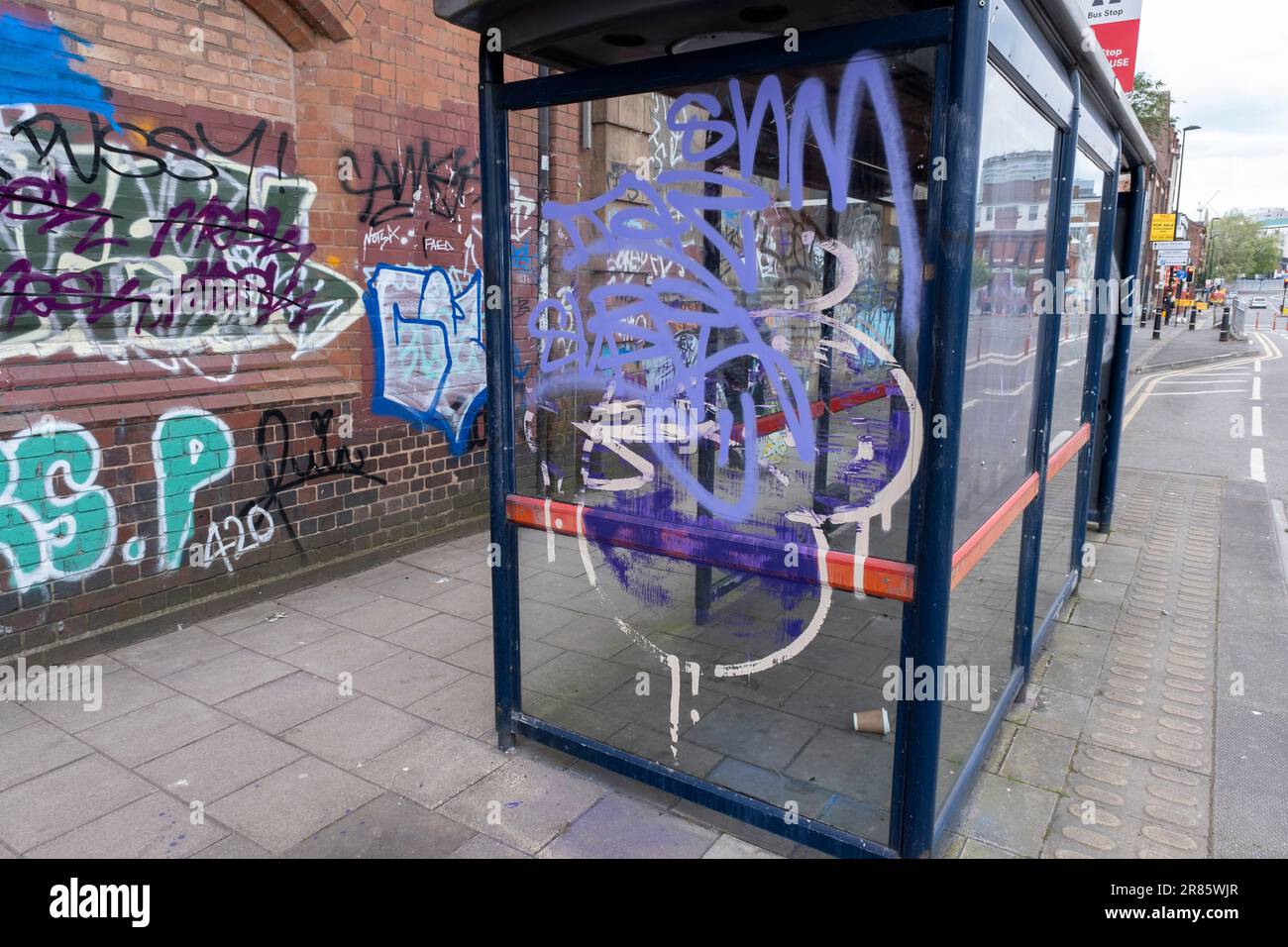 Graffiti on bus stop hi-res stock photography and images - Alamy