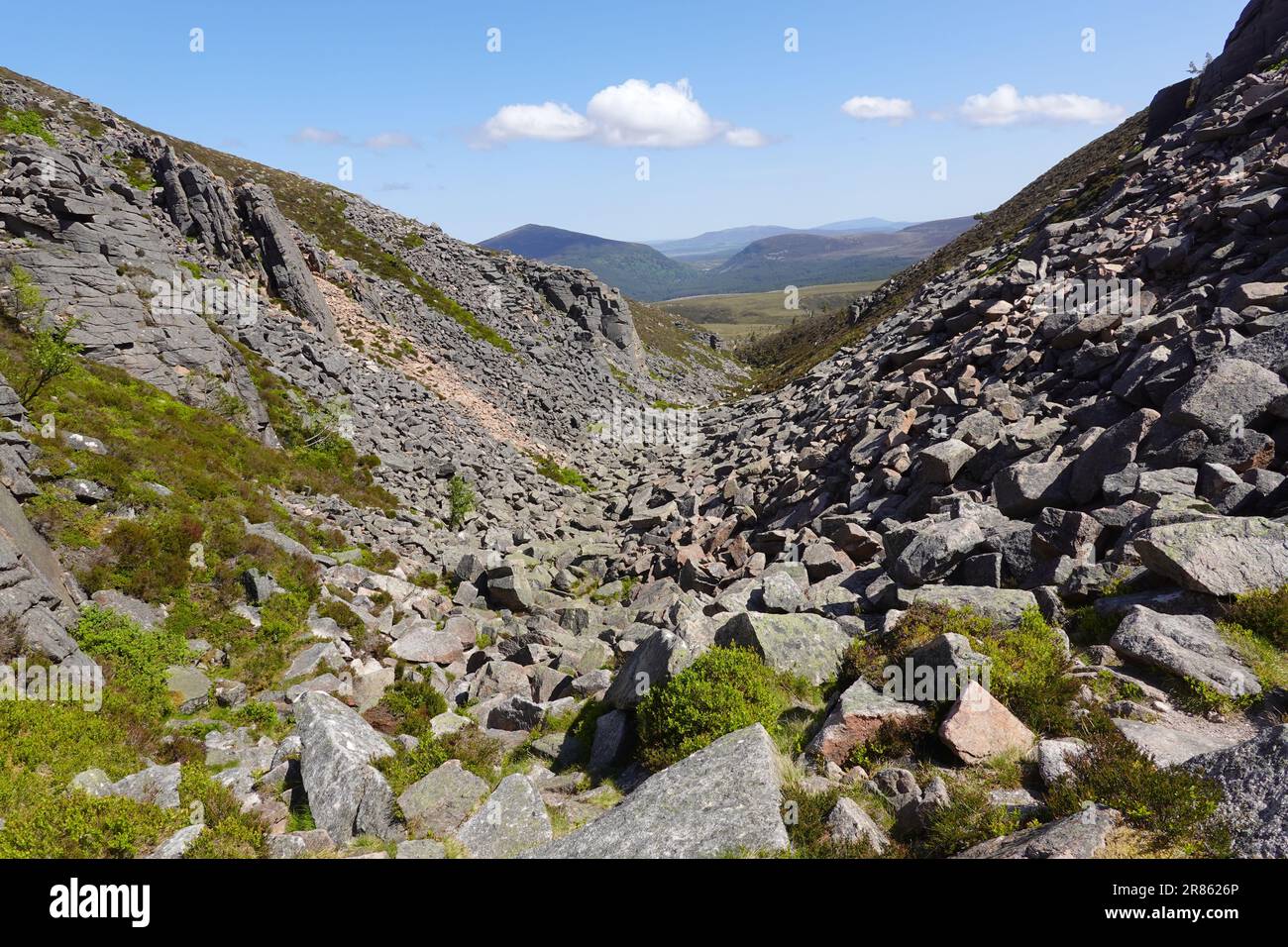 Deep defile hi-res stock photography and images - Alamy