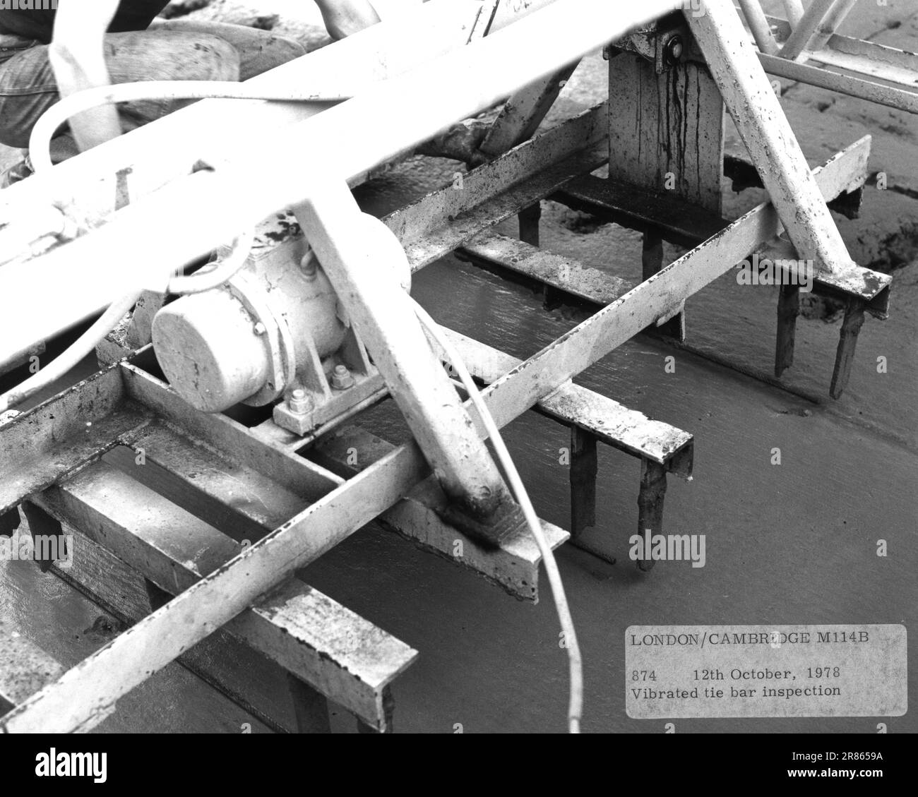 Construction of the M11 MotorwayRoad worker Stock Photo - Alamy