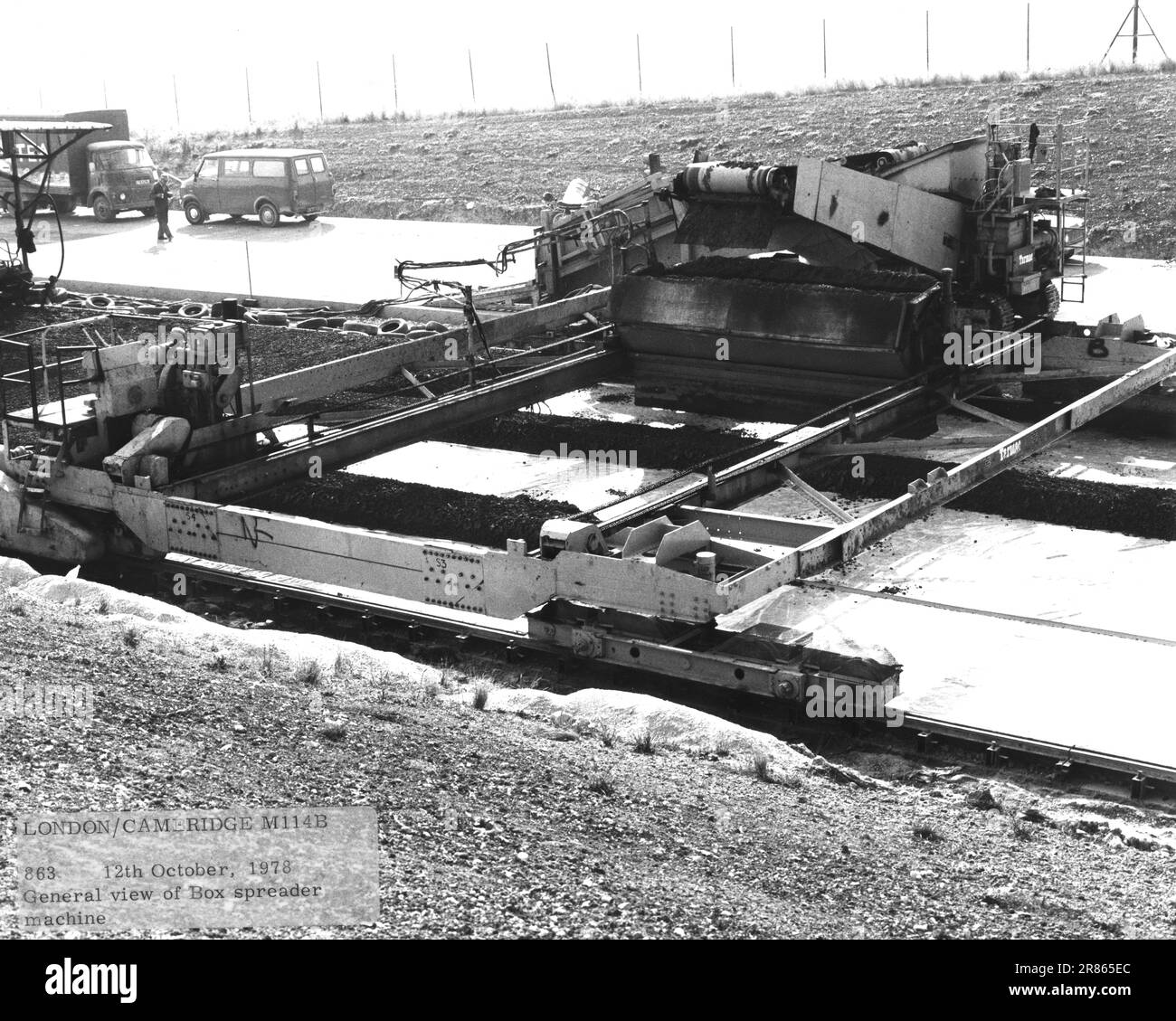 Construction of the M11 MotorwayRoad worker Stock Photo - Alamy