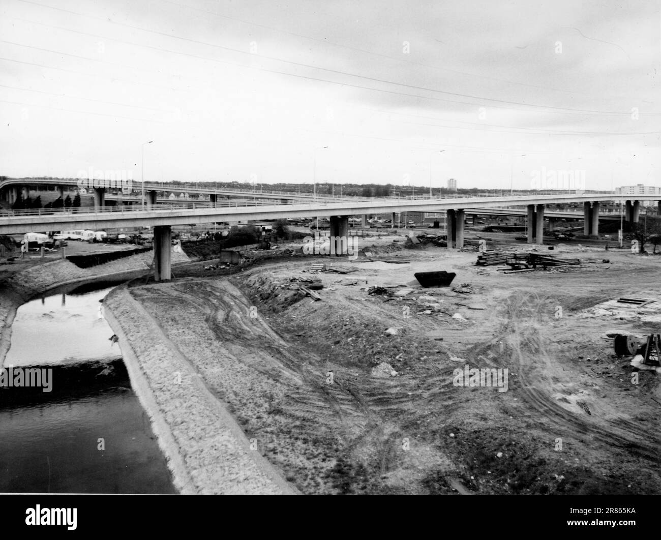 Construction of the M11 MotorwayRoad worker Stock Photo - Alamy