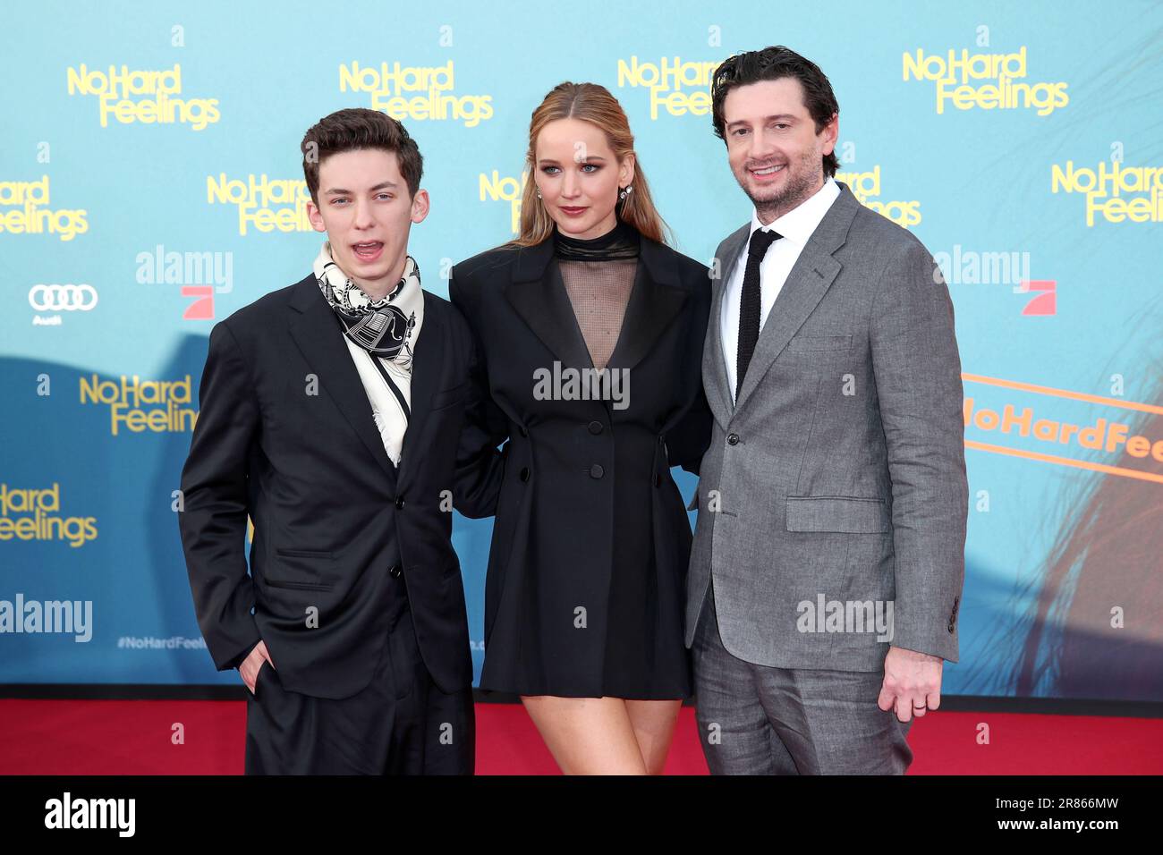 Jennifer lawrence red carpet hi-res stock photography and images - Alamy