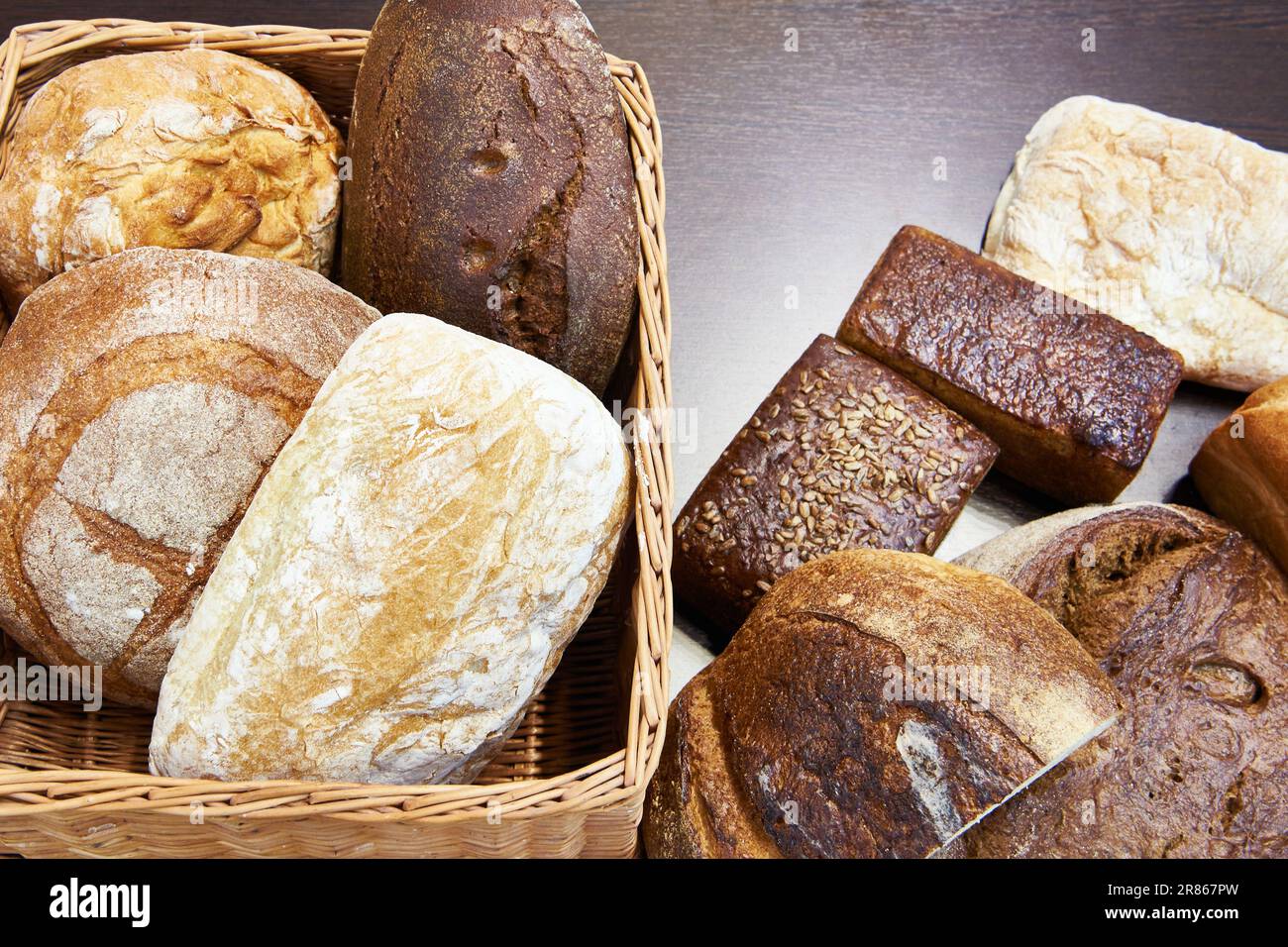 Fresh bread in basket in a bakery Stock Photo - Alamy