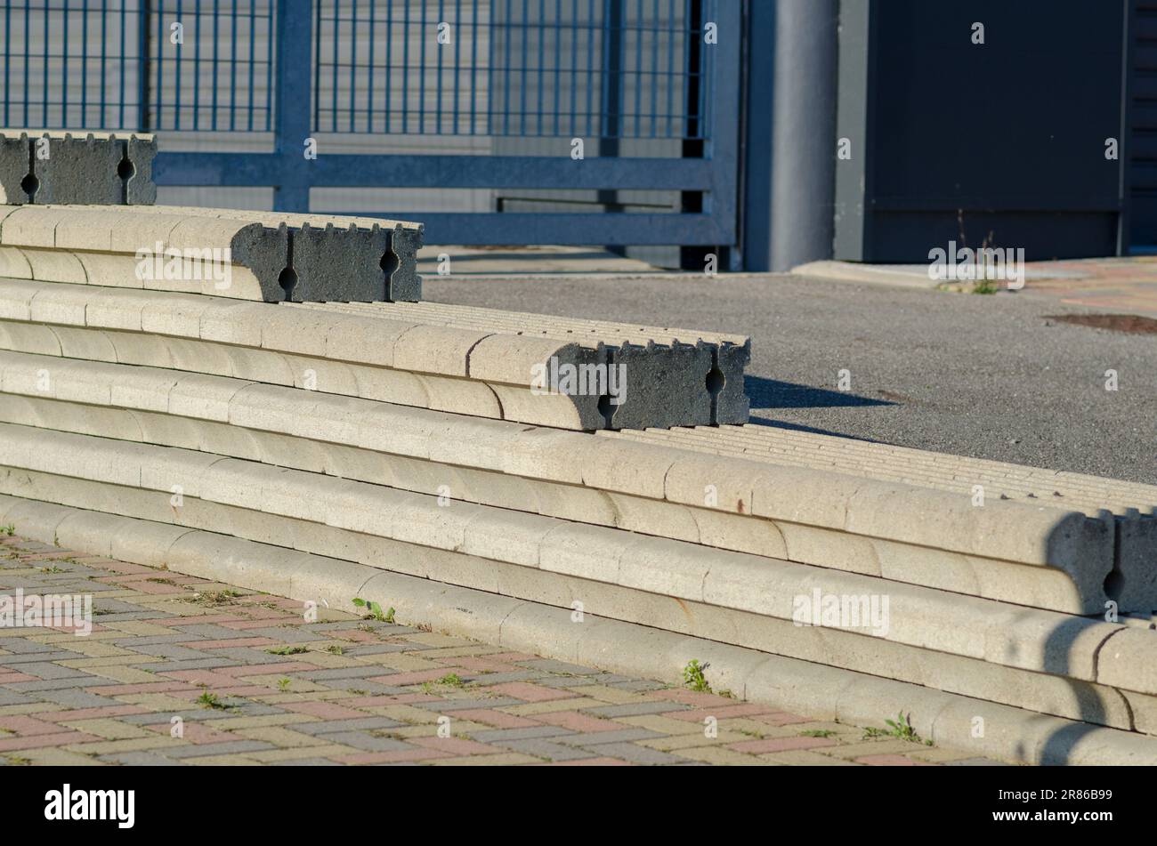 dry stone walls, construction detail of prefabricated walls in gravity ...