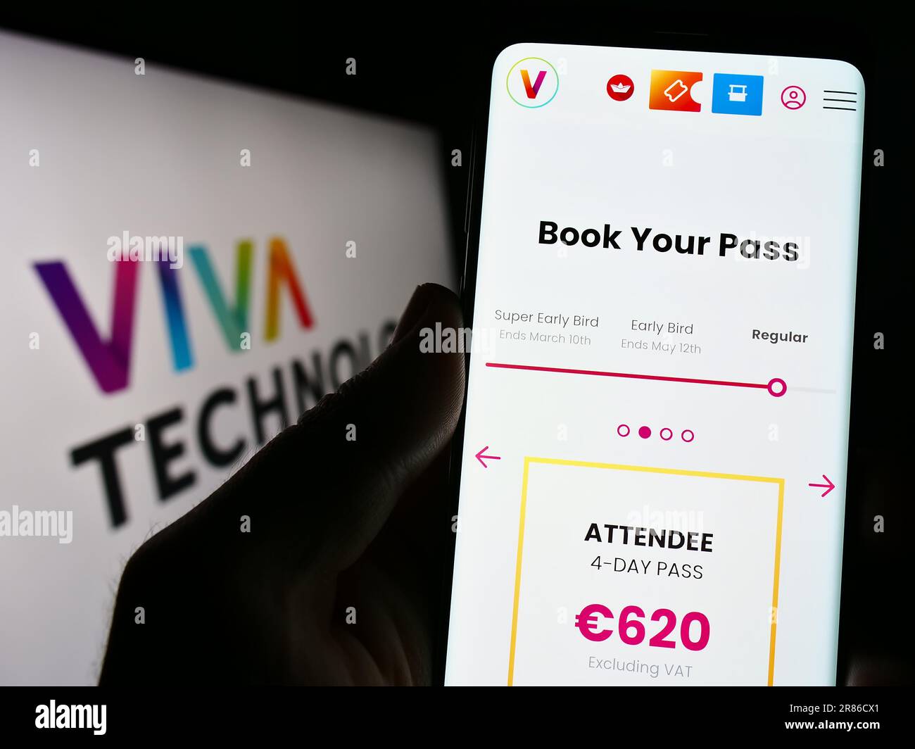 Les tech logo hi-res stock photography and images - Alamy