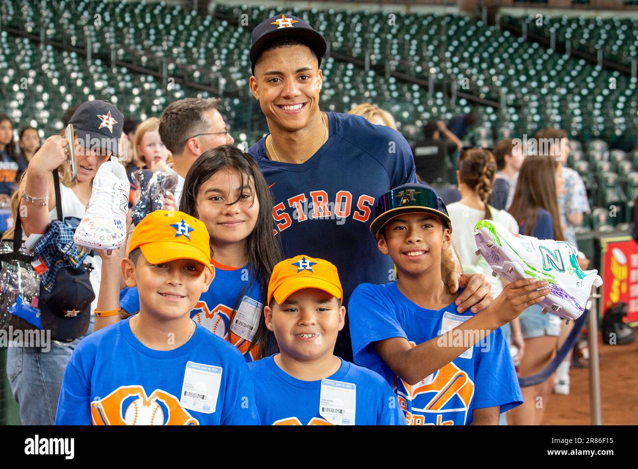 Houston Astros shortstop Jeremy Pena (3) poses with Pena’s Pals Kaylee ...