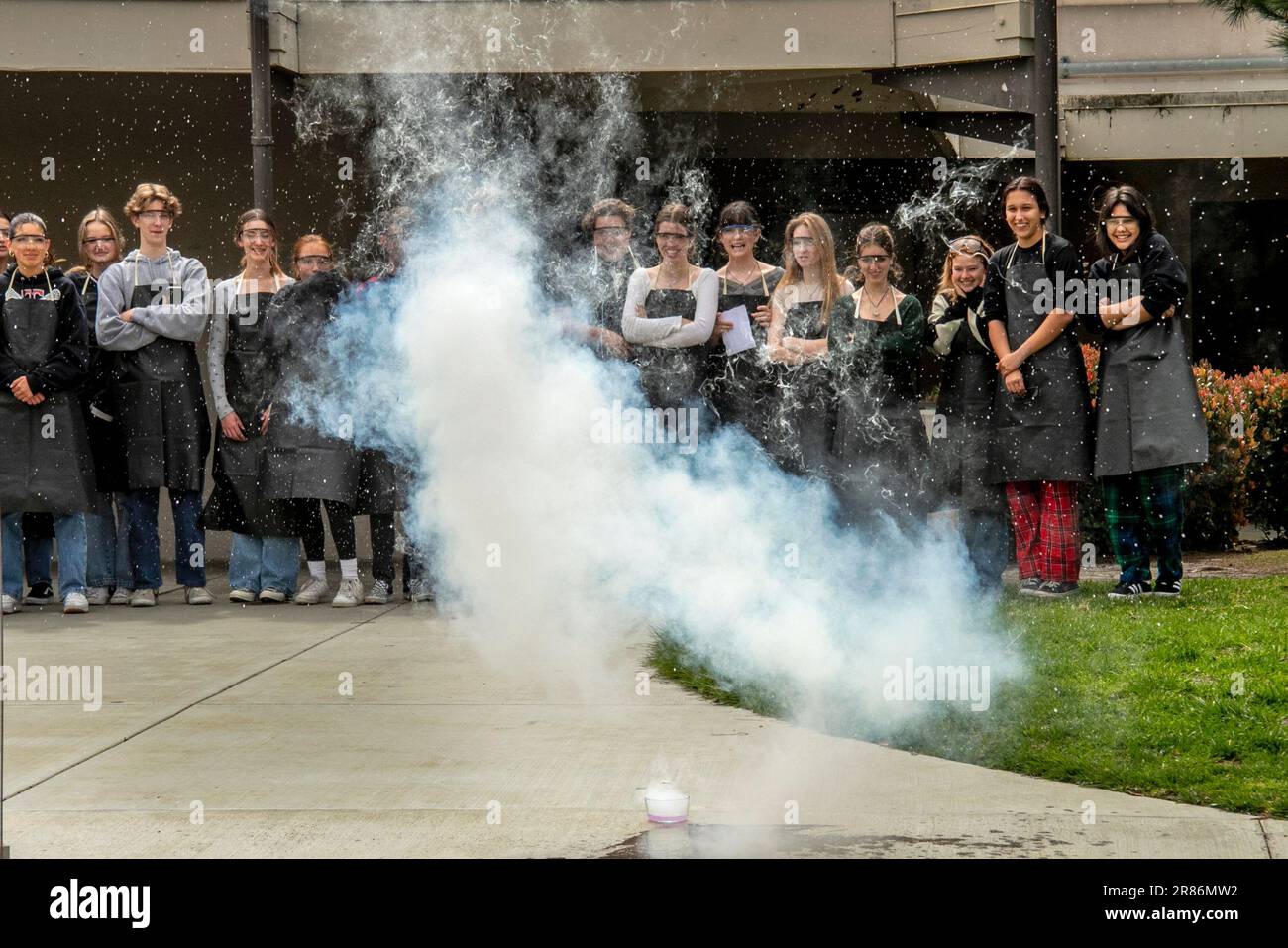 Thermite hi-res stock photography and images - Alamy