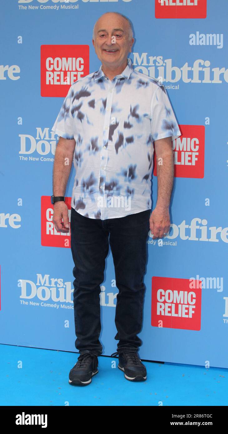 London, UK. Tony Robinson at the Mrs Doubtfire: Comic Relief Gala ...