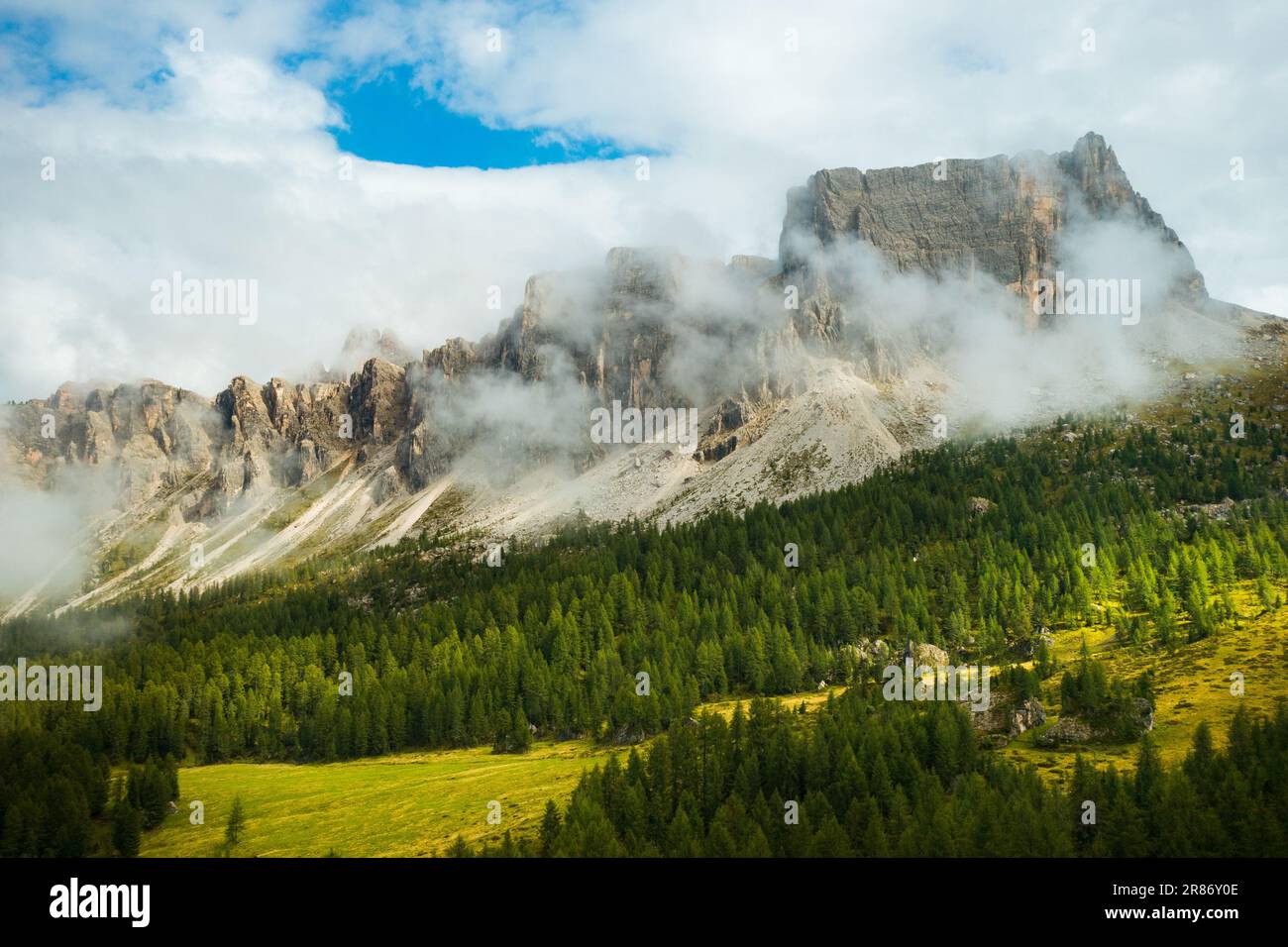 Stunning image of Rocky Dolomite Alps, where the lofty peak disappears ...