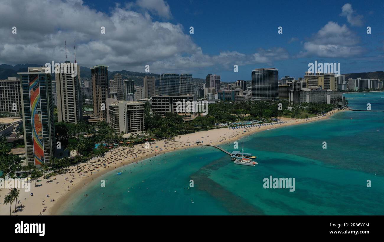 Waikiki beach hawaii aerial tour hi-res stock photography and images ...