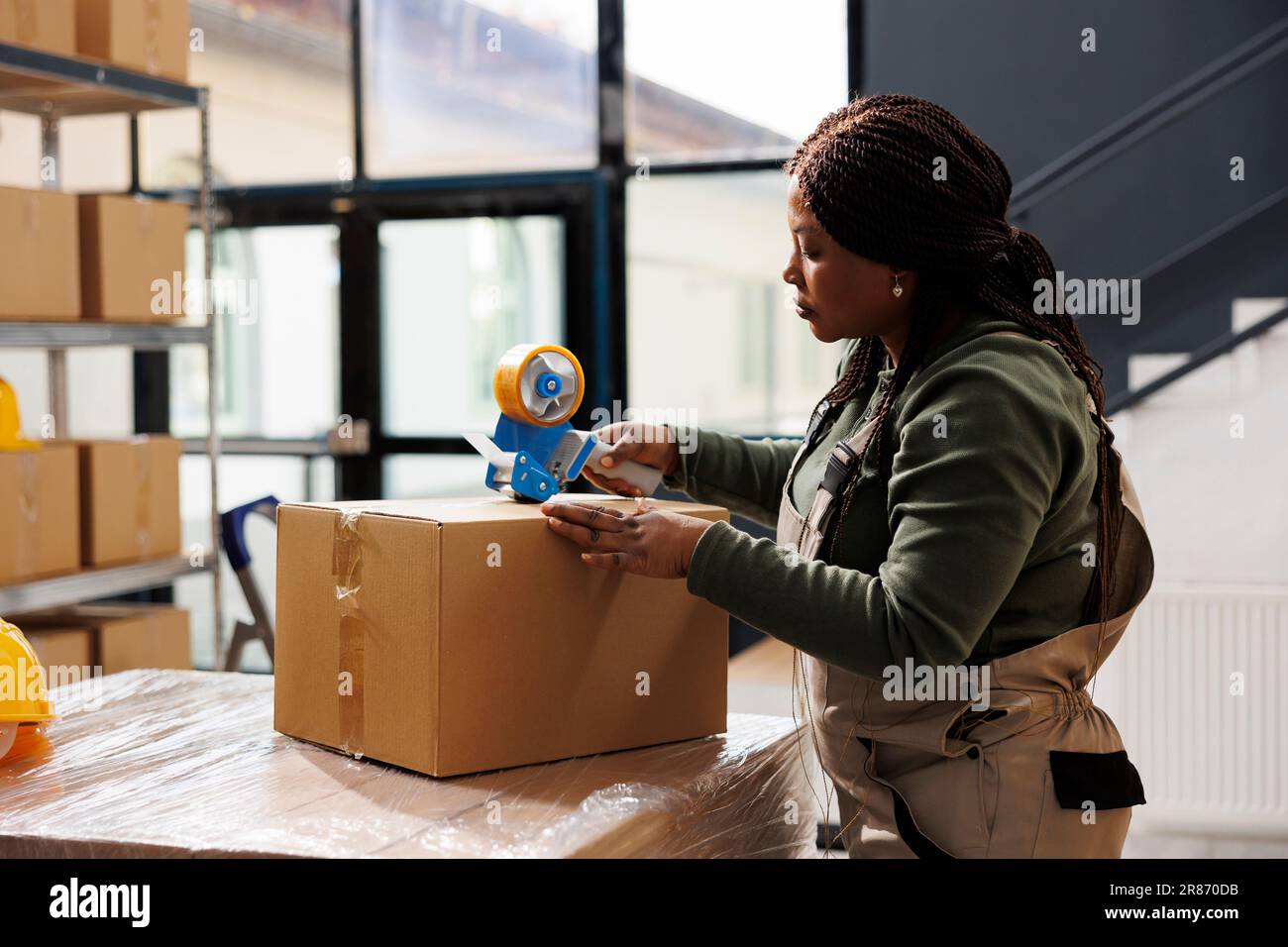 Factory stockroom boxes on shelf hi-res stock photography and images ...