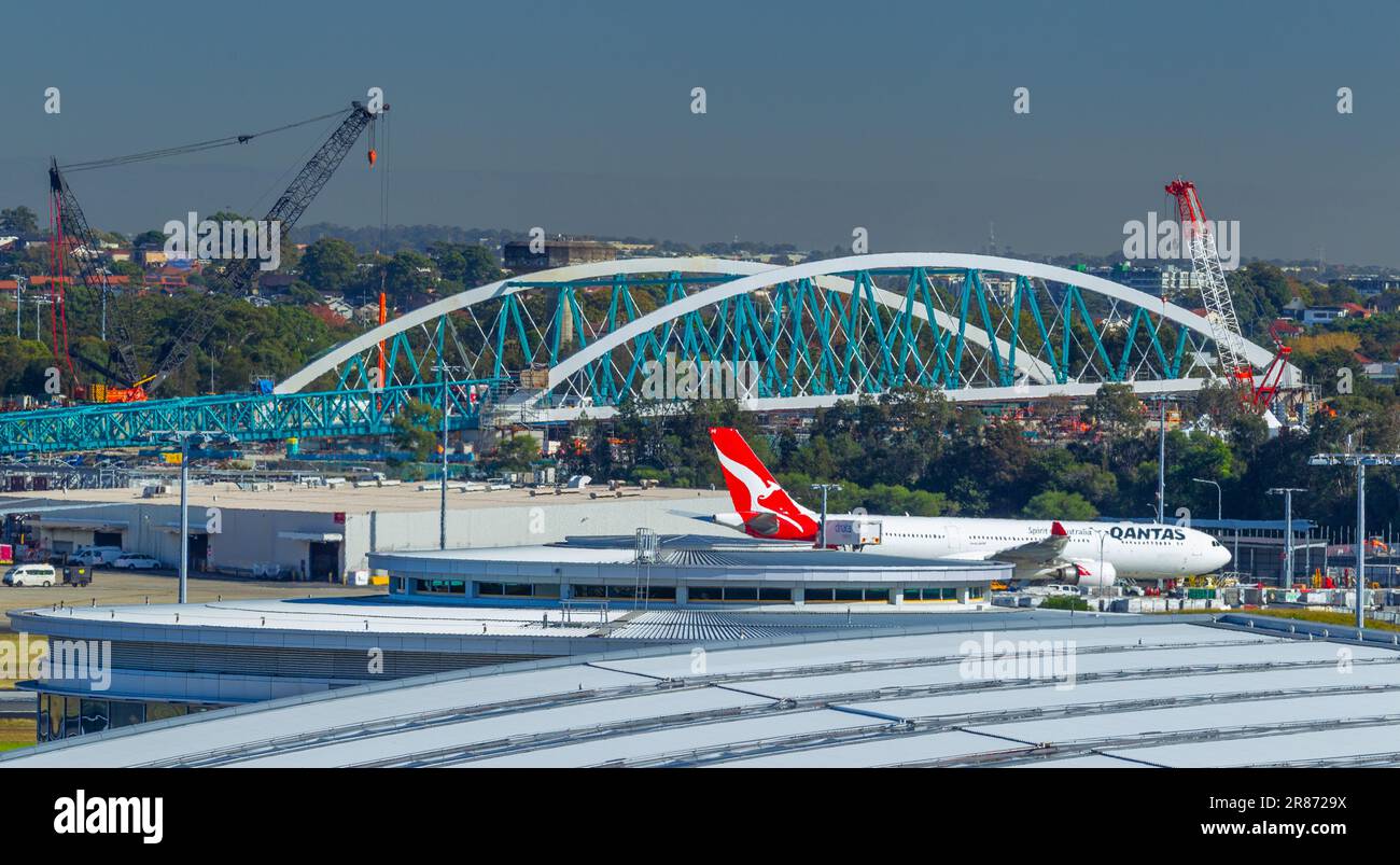 Construction of a new bridge over the Alexandra Canal at Tempe Reserve ...