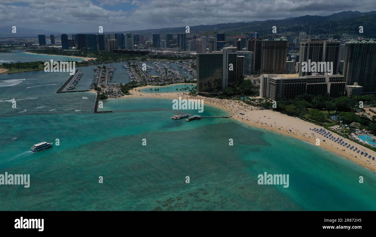 Waikiki beach hawaii aerial tour hi-res stock photography and images ...
