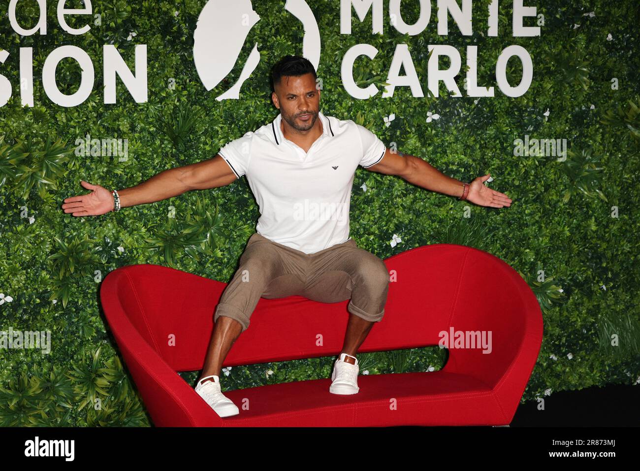 Jessica Szohr And Ricky Whittle