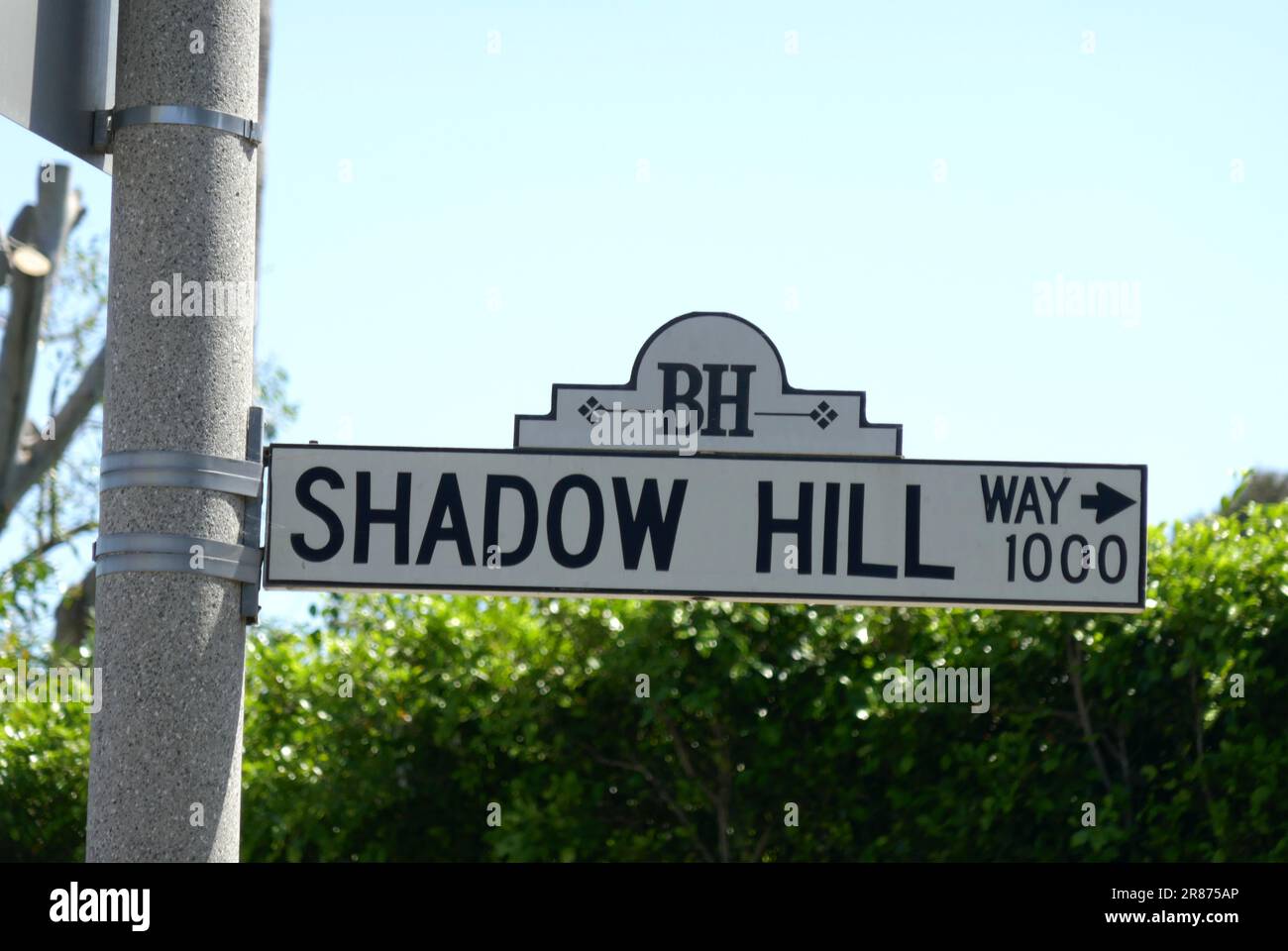 Beverly Hills, California, USA 17th June 2023 Shadow Hill Way Sign on ...