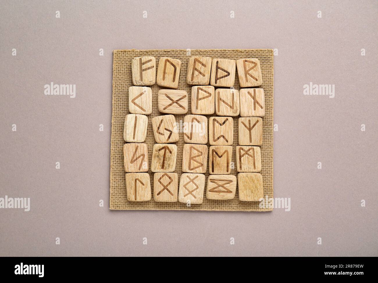 Light grey alphabet hi-res stock photography and images - Alamy