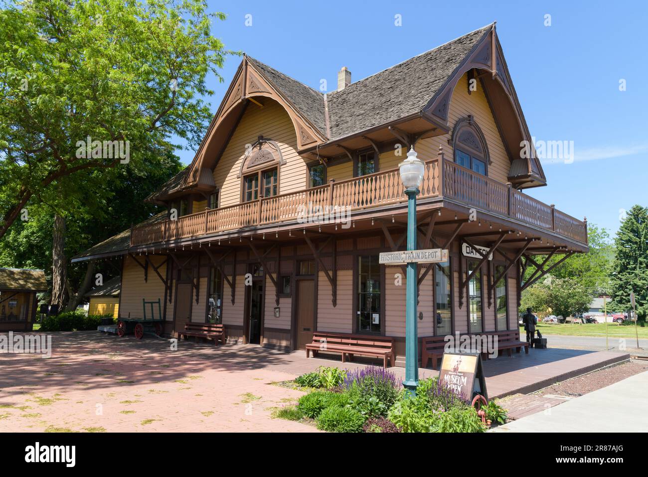 Dayton historic depot hi-res stock photography and images - Alamy