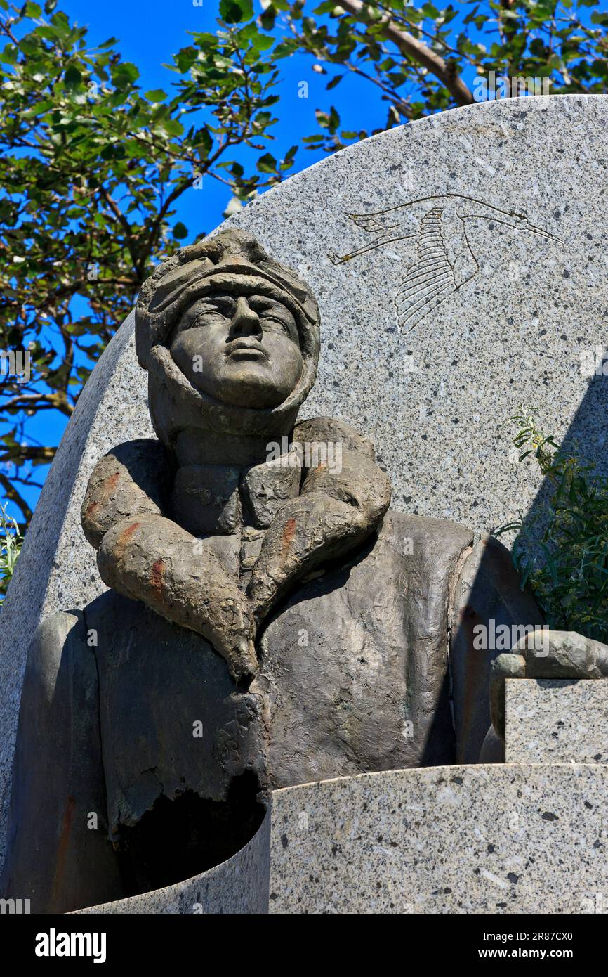 Memorial to French First World War air service fighter ace and national ...