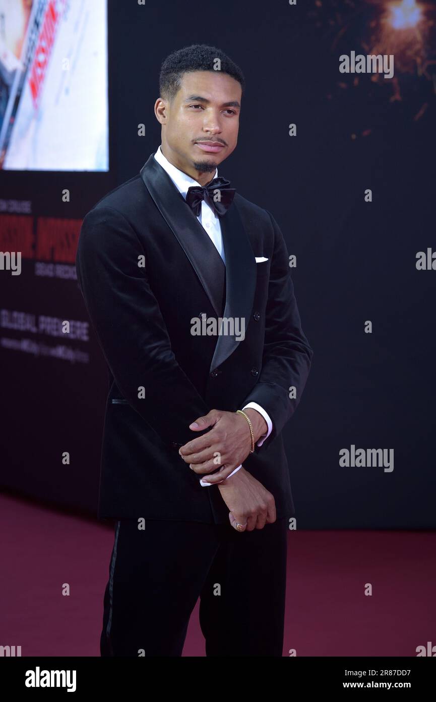 Us actor greg tarzan davis hi-res stock photography and images - Alamy