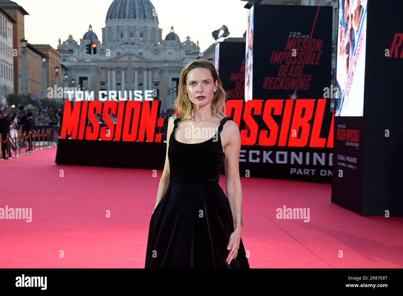 Mission impossible dead reckoning part1 hi-res stock photography and ...