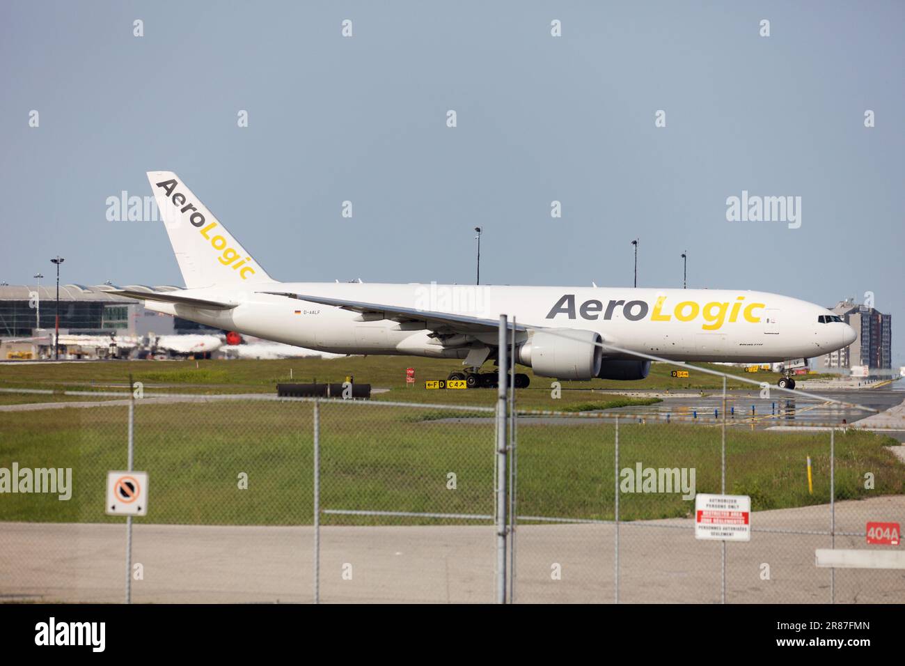 AeroLogic Boeing 777F, D-AALF, Taxiing for Takeoff at Pearson Airport ...