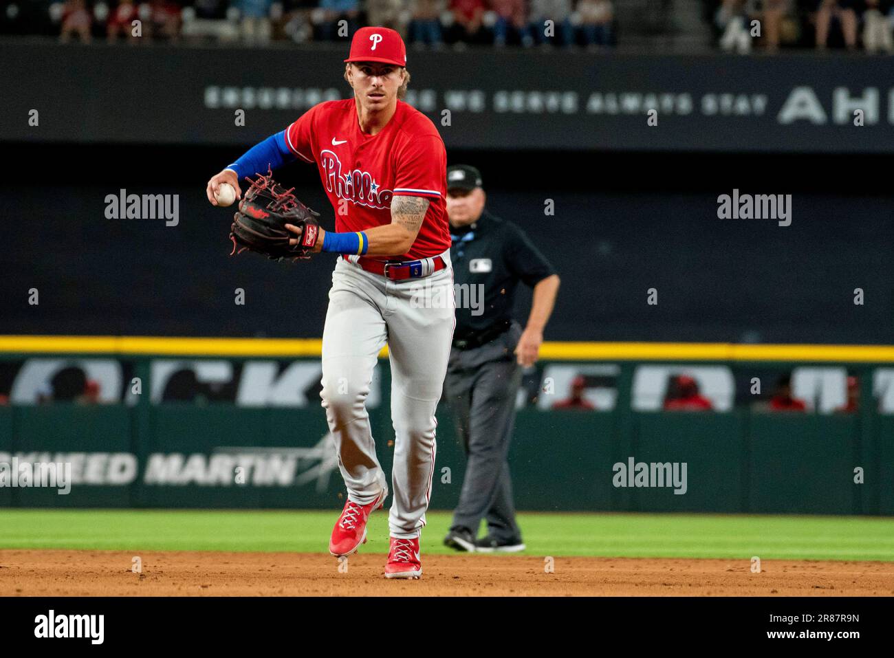 Philadelphia Phillies second baseman Bryson Stott (5) fields a ball in ...