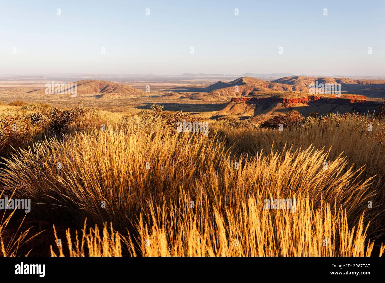 Vastness of the Pilbara landscape seen from Mount Sheila, Western ...