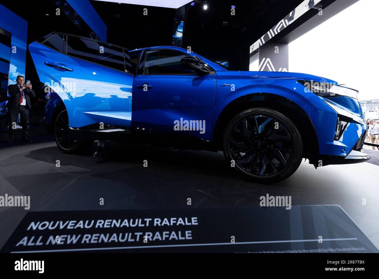 The All-new Renault Rafale ushers in a new era of bold, visionary ...