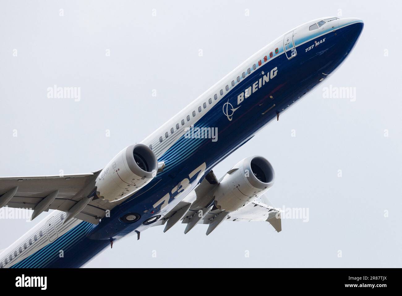 A320neo boeing 737 max hi-res stock photography and images - Alamy