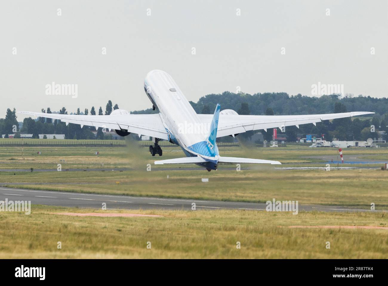 Le Bourget, France. 19th June, 2023. The Boeing 777X is the latest ...