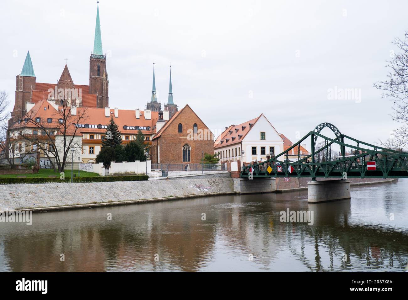 Tumski bridge and Wroclaw Cathedral. Wroclaw historic center cityscape ...