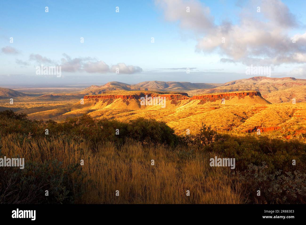 Vastness of the Pilbara landscape seen from Mount Sheila, Western ...