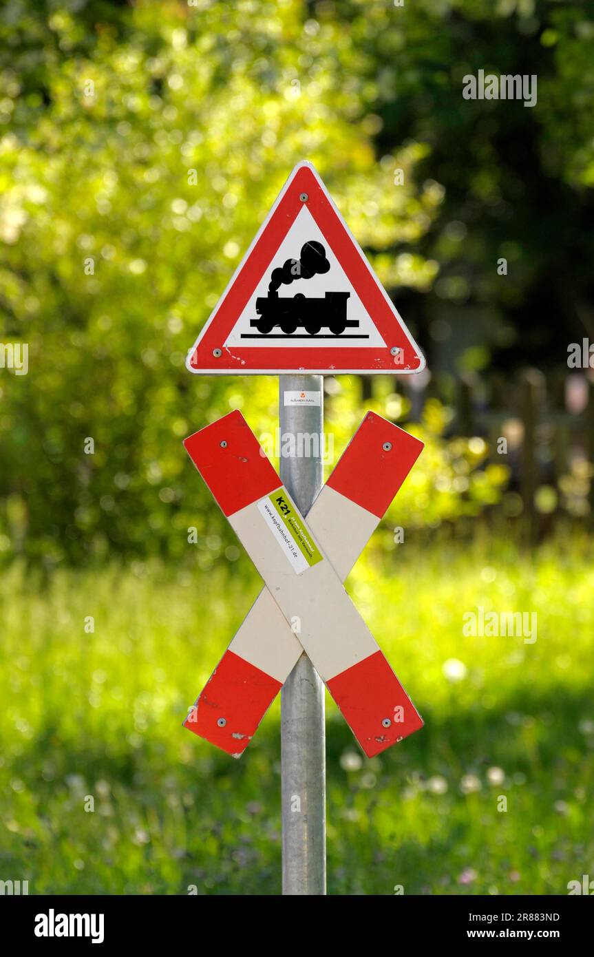 Hoehenpark Killesberg Stuttgart, ungated level crossing sign, rose ...