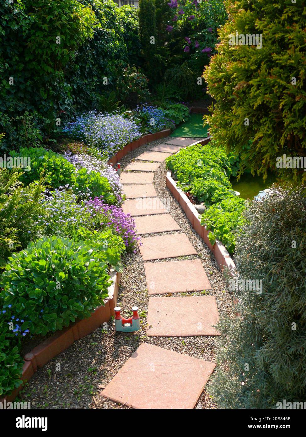 Ornamental path hi-res stock photography and images - Alamy