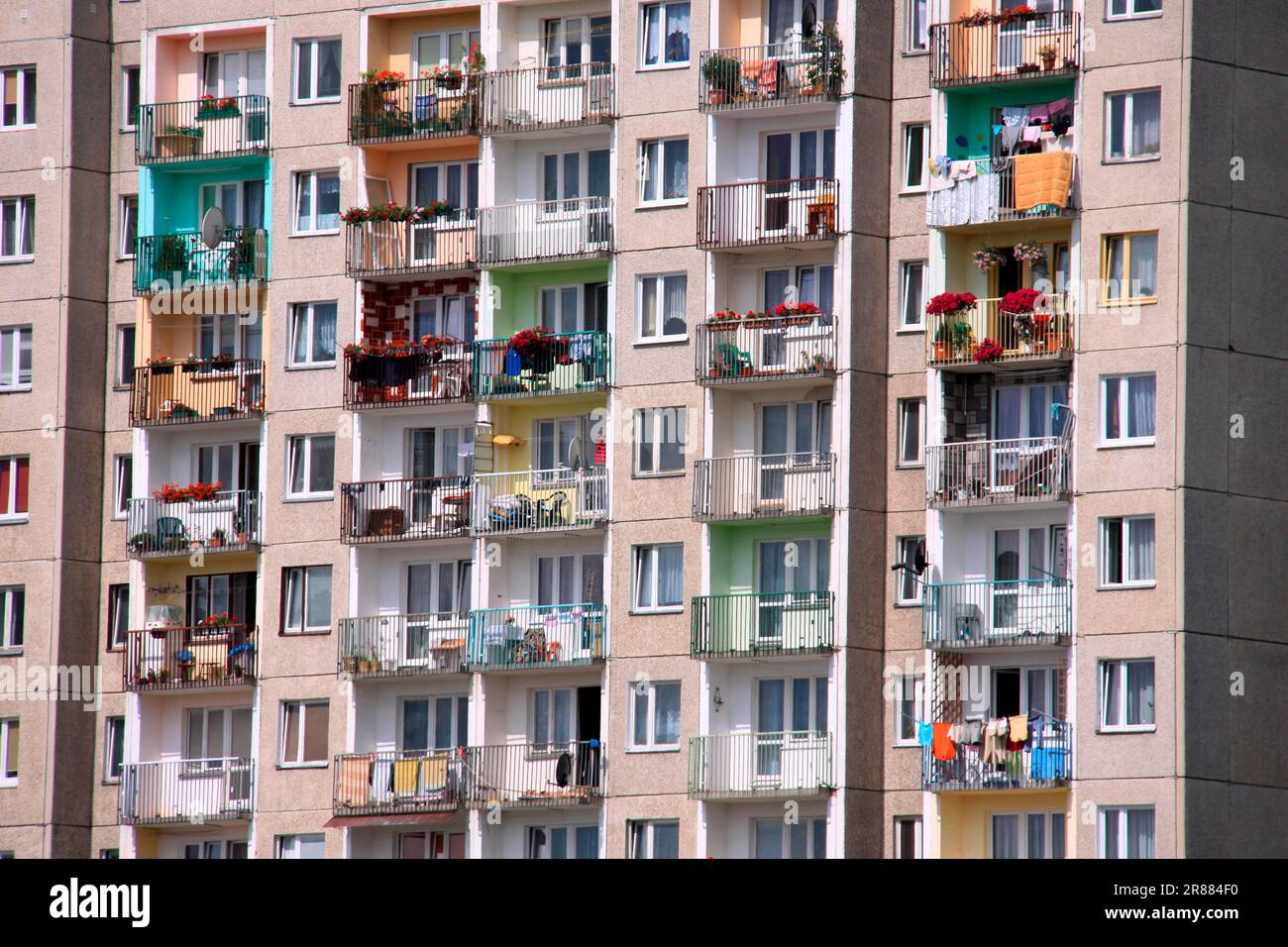 Building block eastern europe hi-res stock photography and images - Alamy