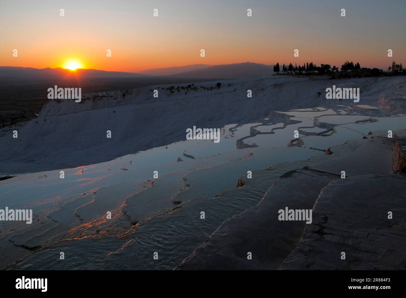 Sunset over the Sinter Terraces of Pamukkale Turkey Stock Photo - Alamy