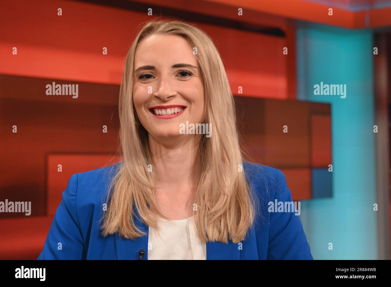 Lisa schafer hi-res stock photography and images - Alamy