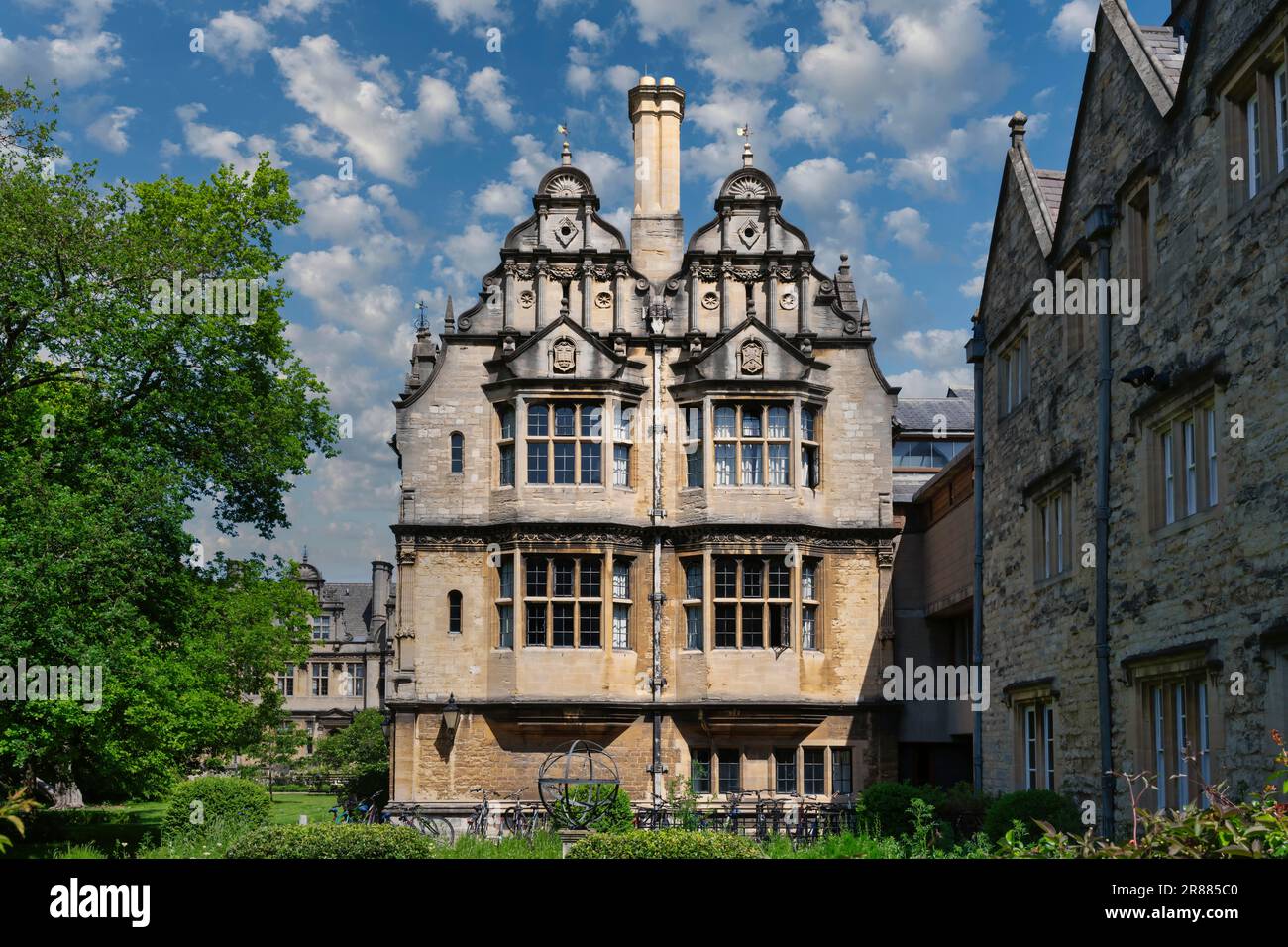 Old Town Art Nouveau House in Oxford Old Town, Oxfordshire England ...