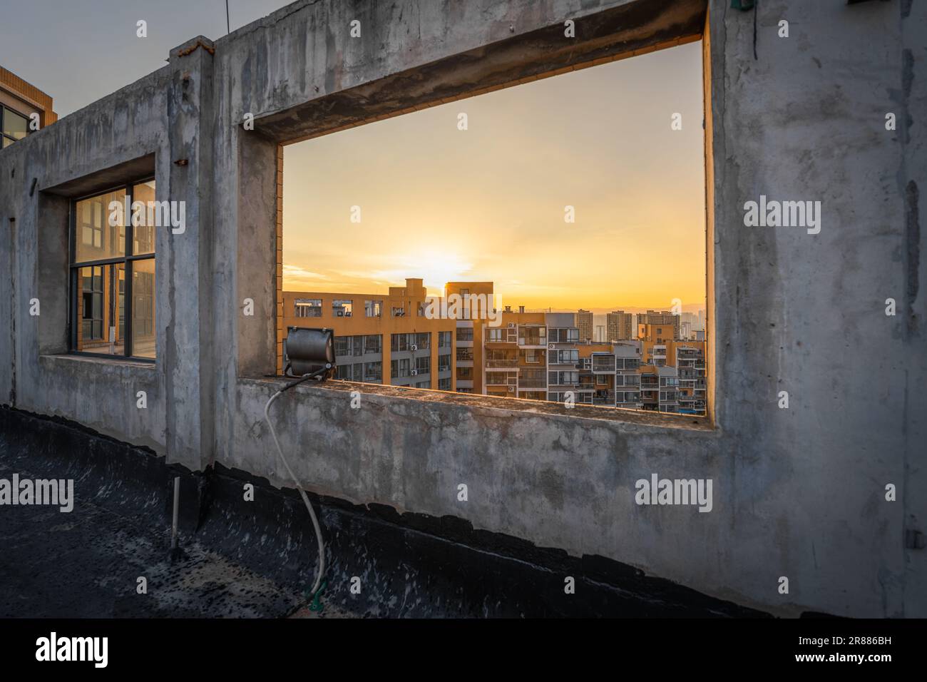 Sunny day city buildings view hi-res stock photography and images - Alamy