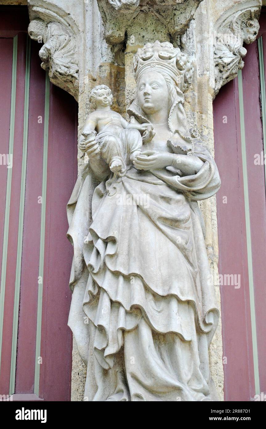 Figure of the Virgin Mary, St. Kilian's Parish Church, Korbach, Hesse ...