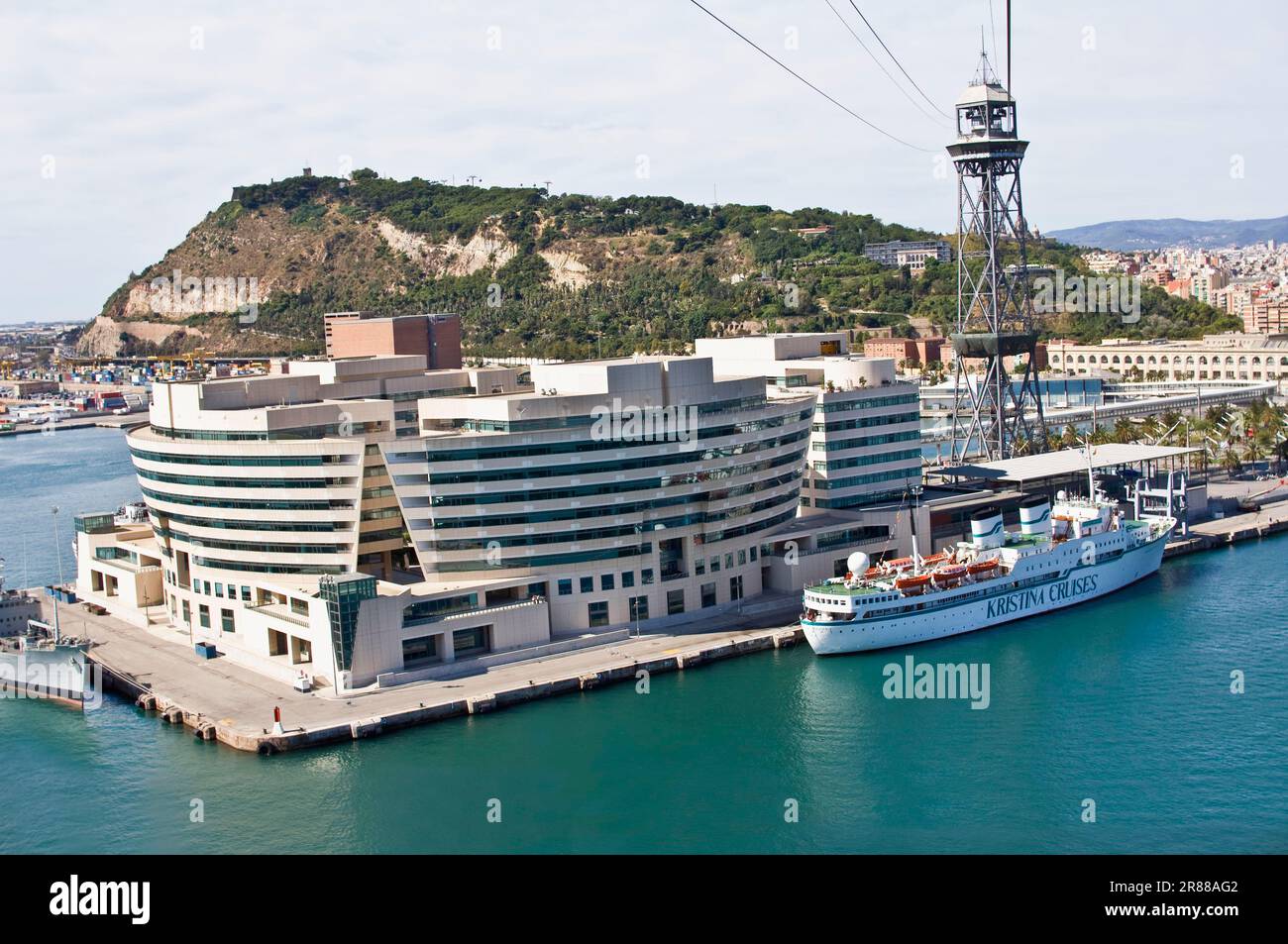 World Trade Center and Torre Jaume cable car tower, architects Pei ...